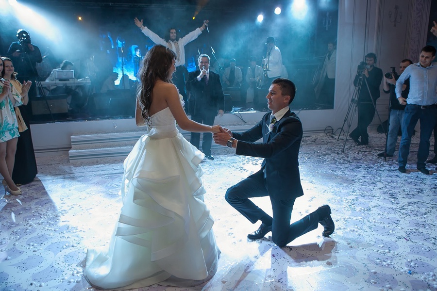 Fotografii inedite de la nunta fiicei şefului SIS